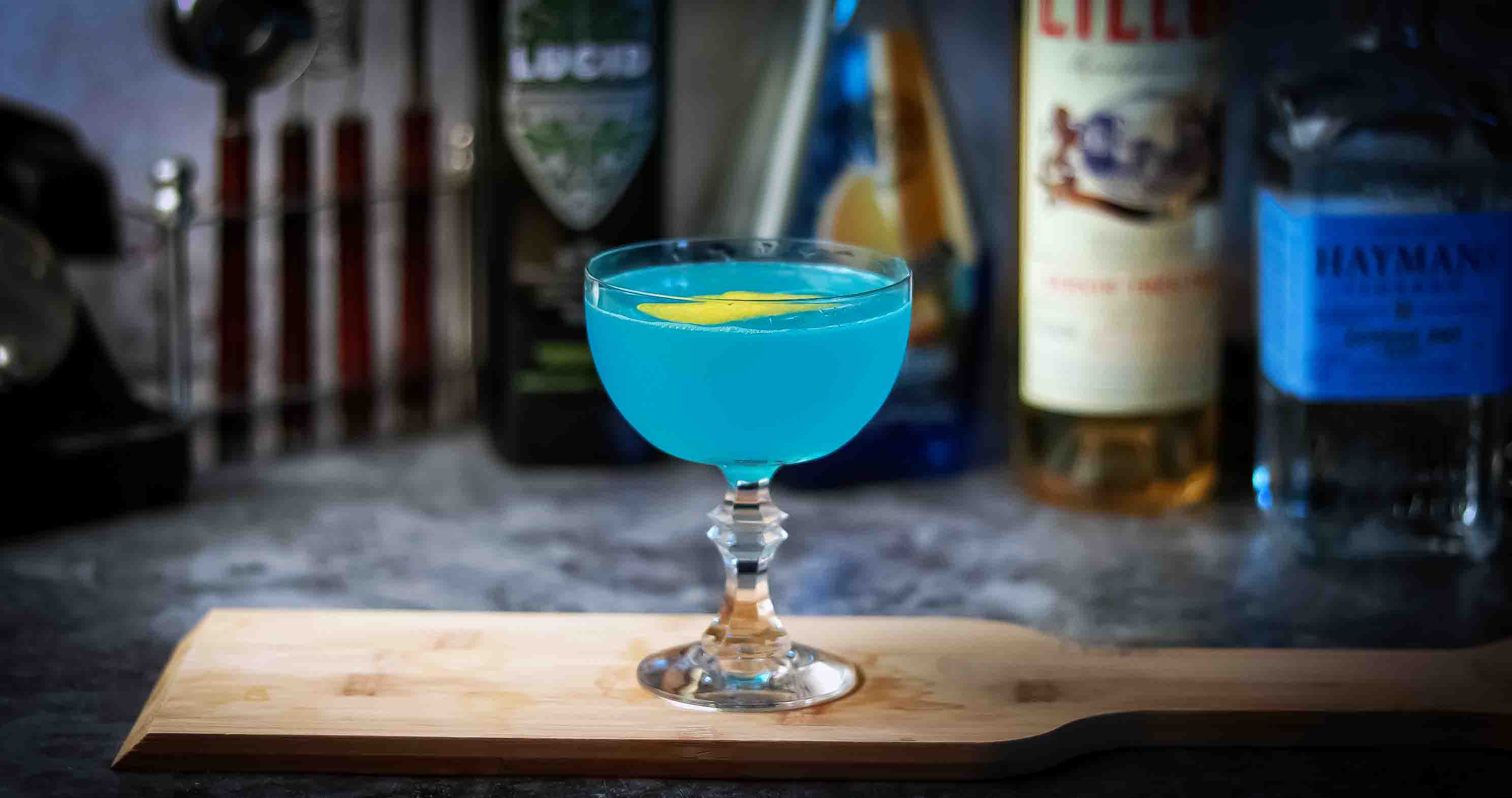 Corpse Reviver No. Blue | Booze on the Rocks