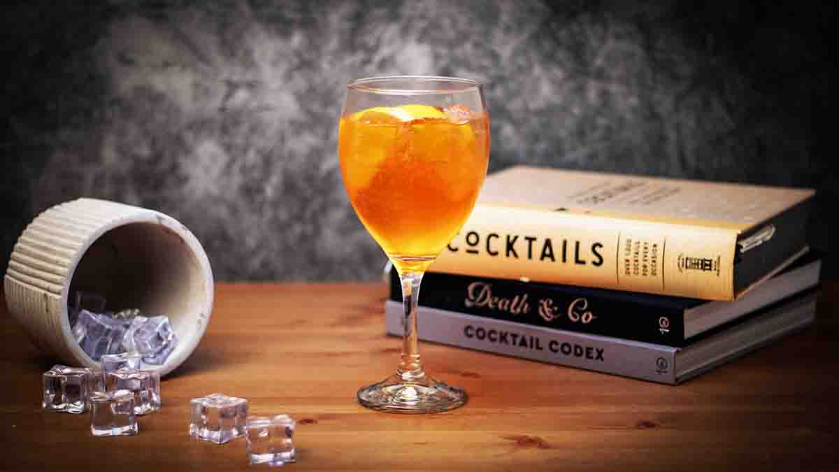Aperol Spritz - Preferred Version | Booze on the Rocks